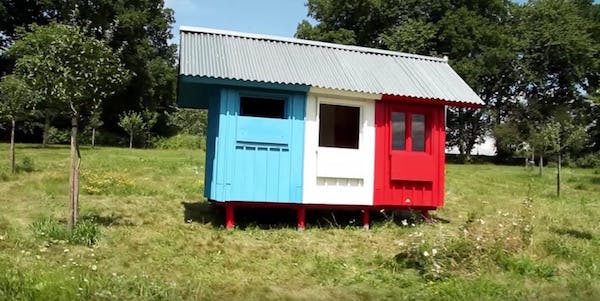 Czech Company Develops Prefab Tiny House Prototype Than Can Be ...